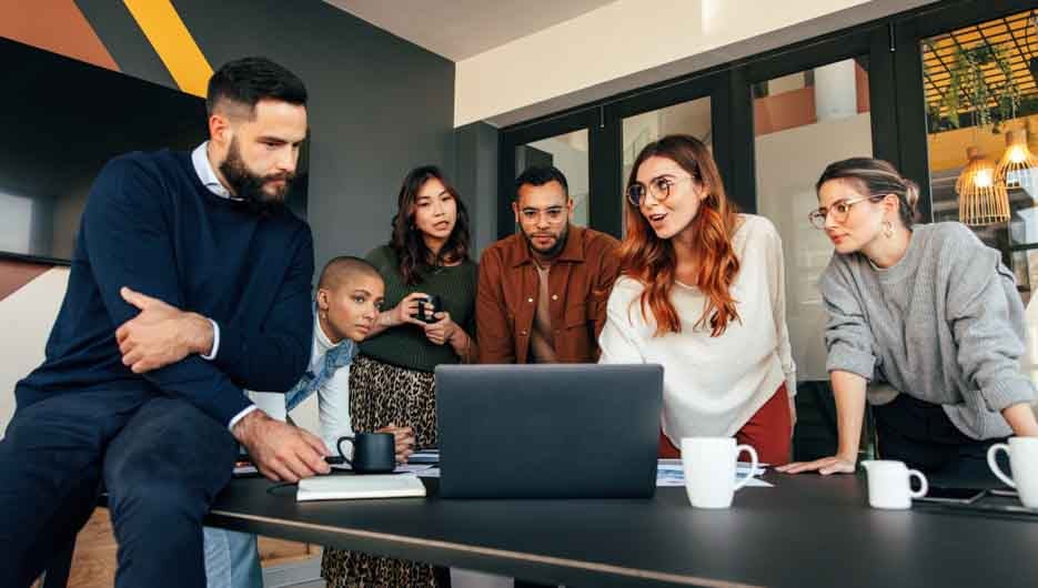 What Is A Shared Service Centre? A Guide For Leaders.