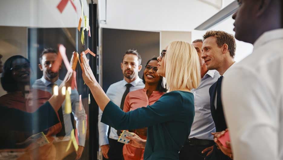 Finance job market rebounds with 60% surge in vacancies in a single quarter